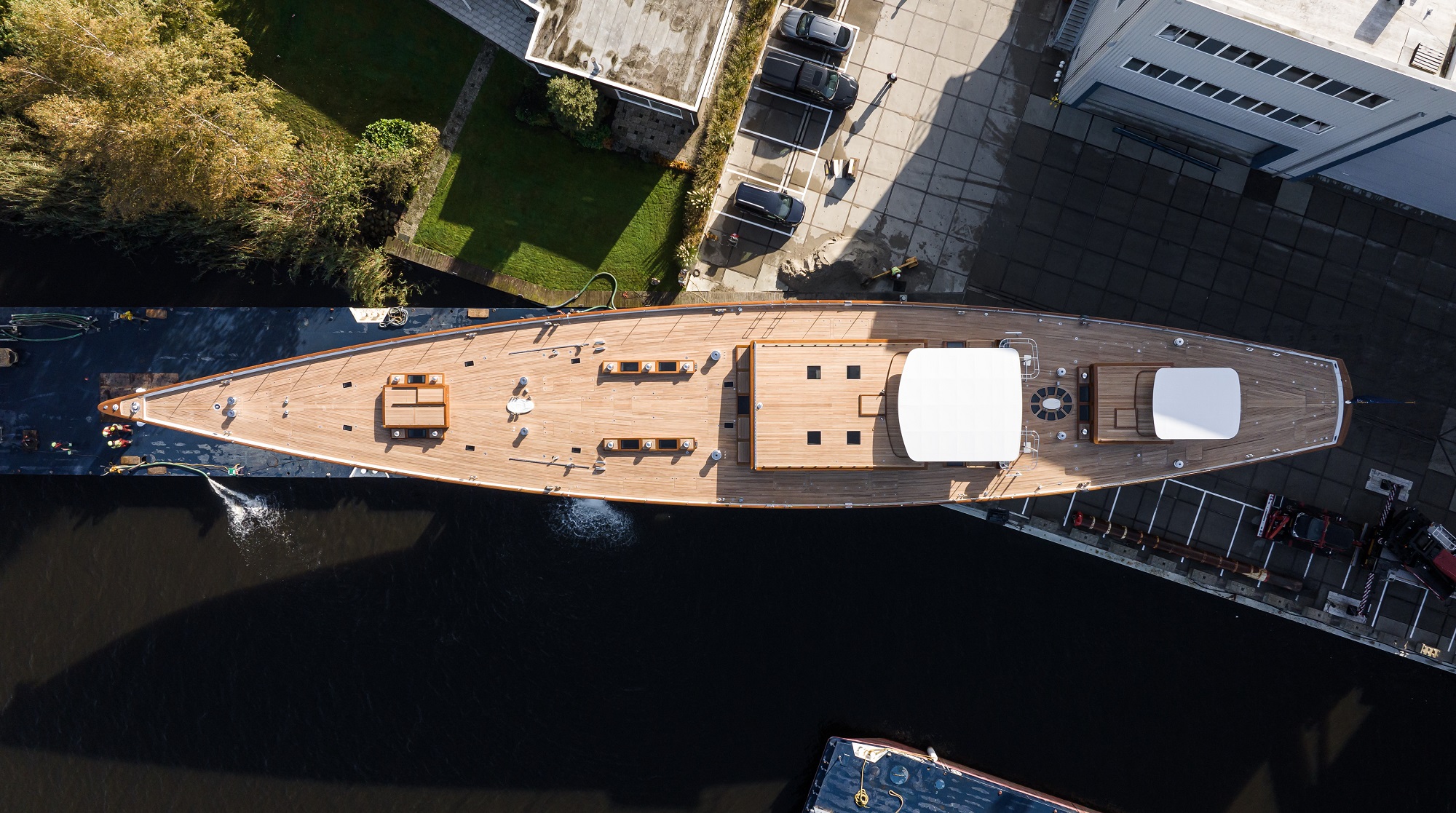 Yacht AQUARIUS II, Royal Huisman | CHARTERWORLD Luxury Superyacht Charters