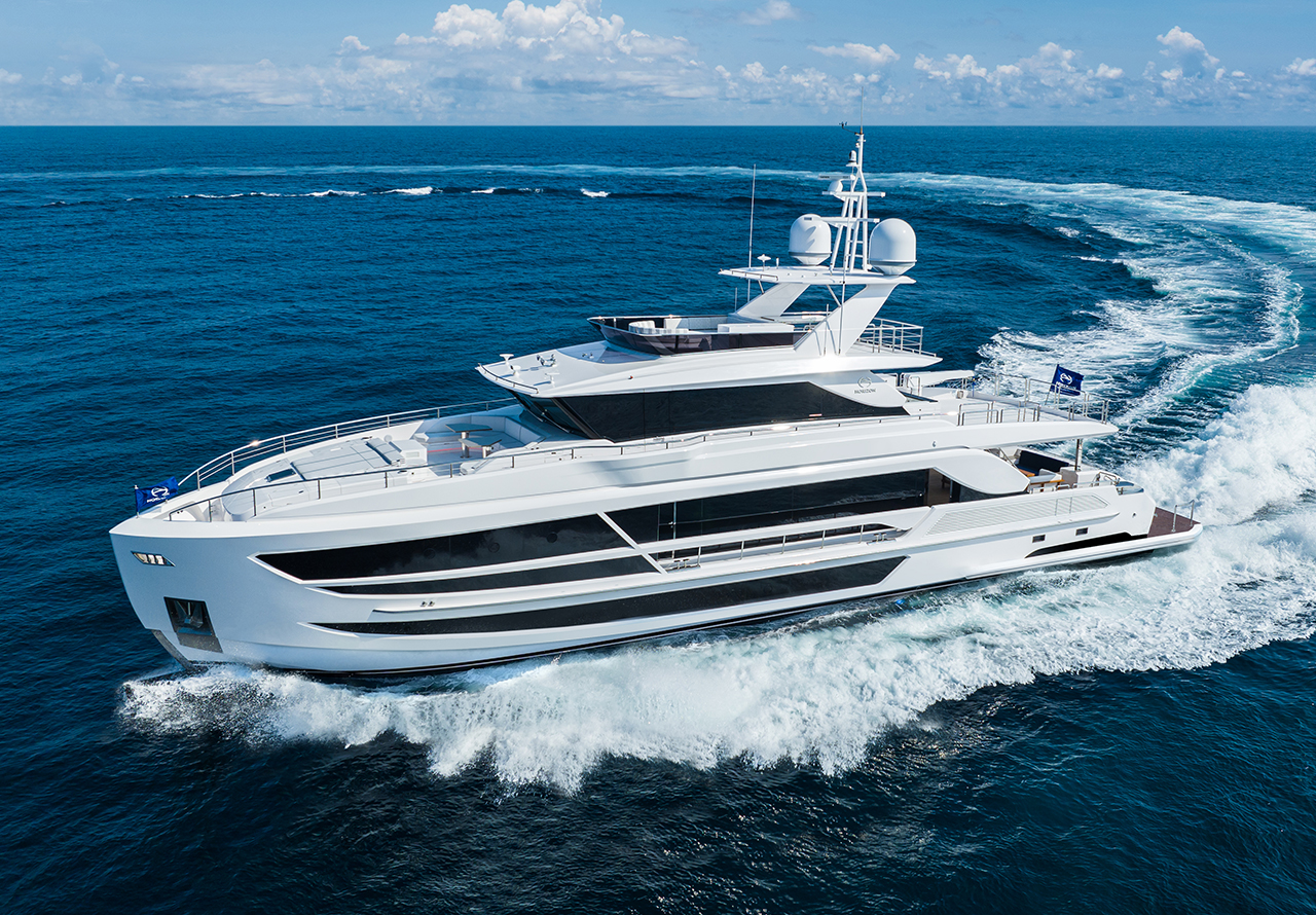 Yacht SEA-RENITY, Horizon | CHARTERWORLD Luxury Superyacht Charters