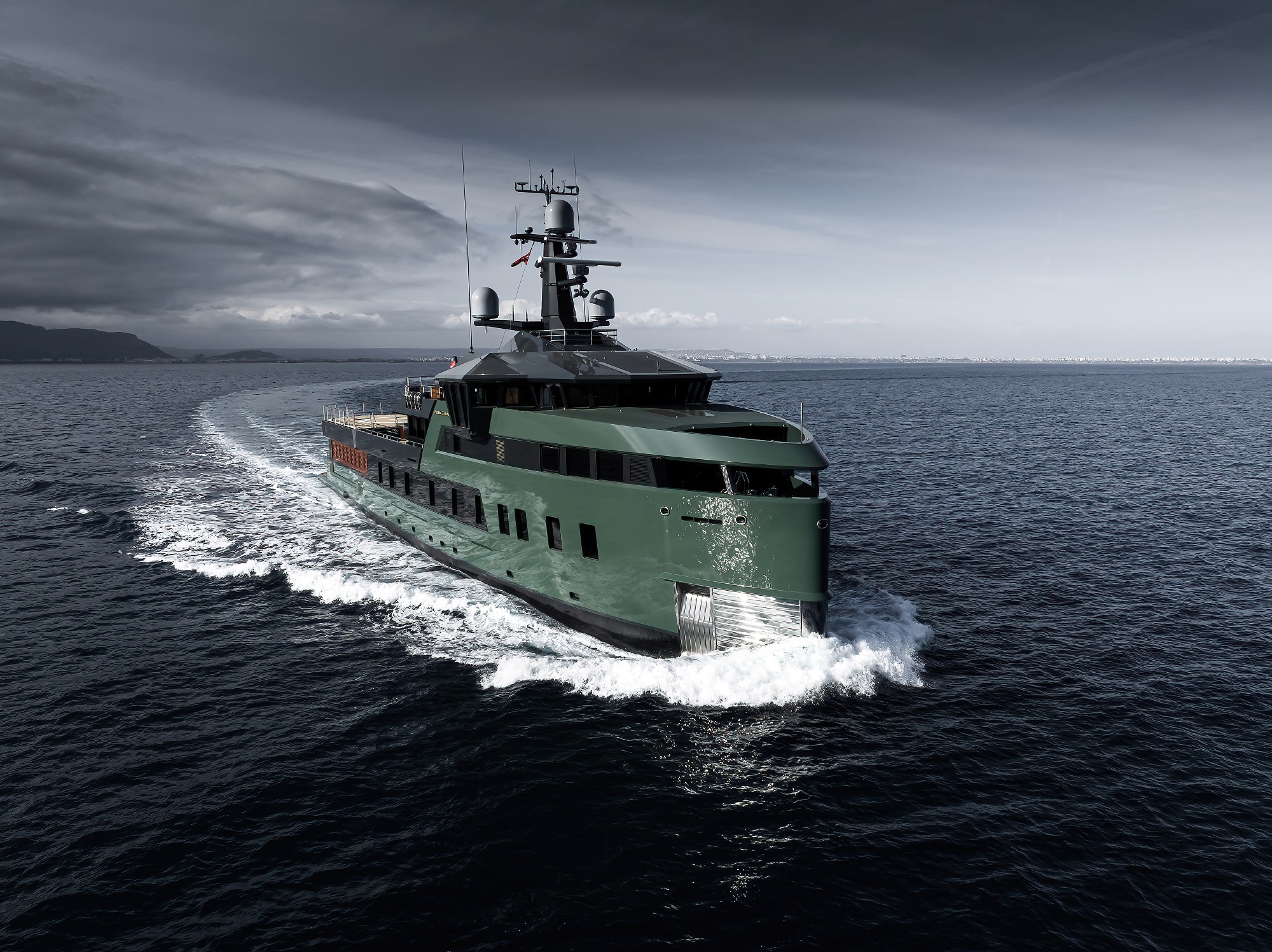 Yacht PINK SHADOW, Damen | CHARTERWORLD Luxury Superyacht Charters