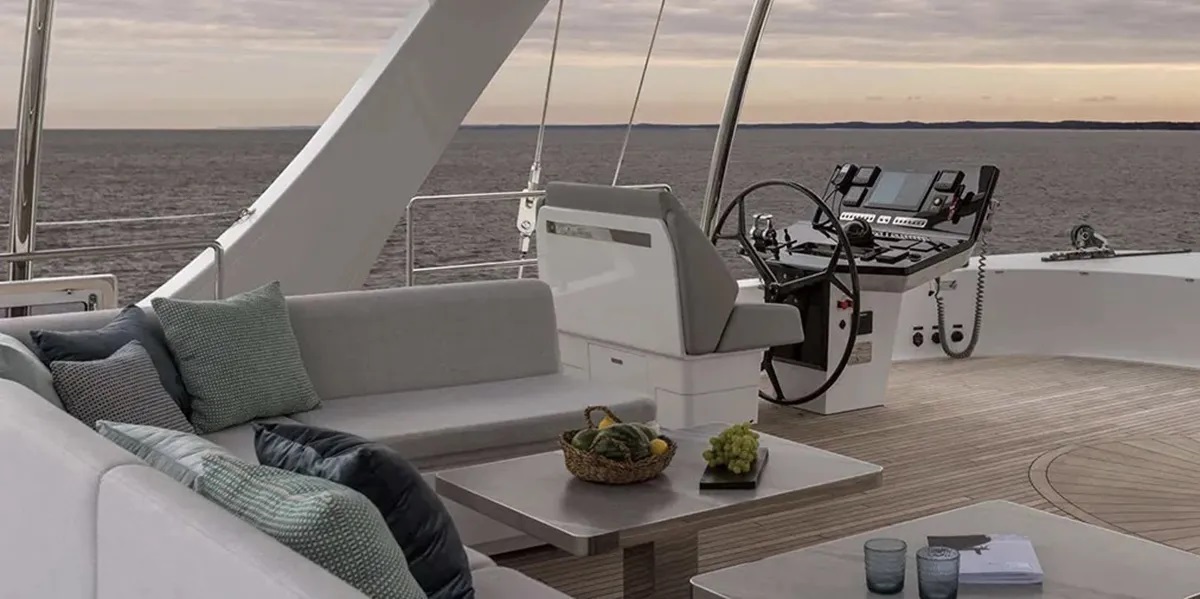 SHADES OF GREY Yacht Charter Details, Sunreef | CHARTERWORLD Luxury ...