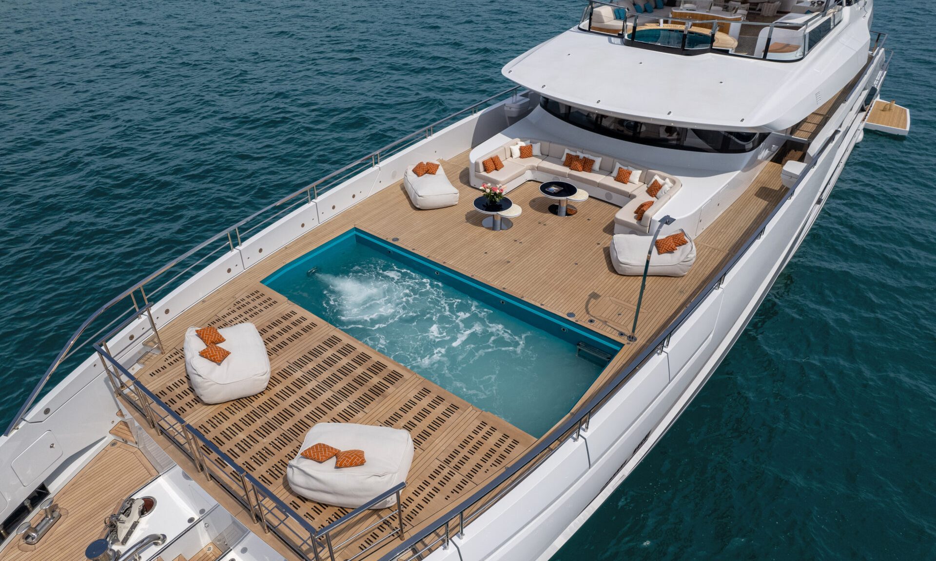 Yacht SALERNO, Mangusta | CHARTERWORLD Luxury Superyacht Charters