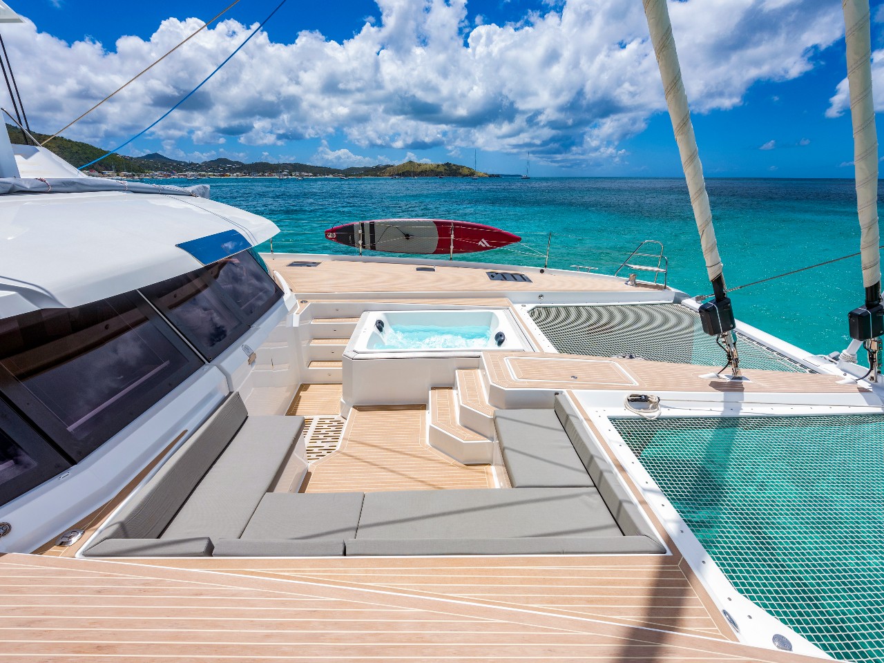 Yacht ADEONA, Fountaine Pajot | CHARTERWORLD Luxury Superyacht Charters