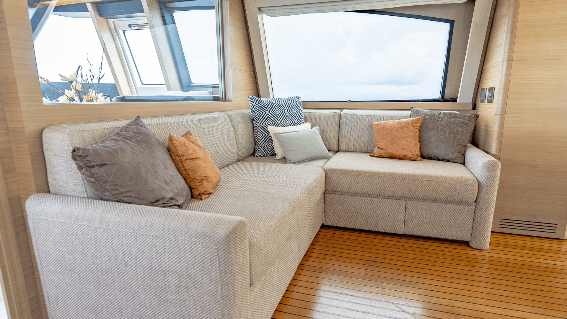 BONUS ROUND (ex. Dieval) Yacht Charter Details, Custom Line Navetta ...