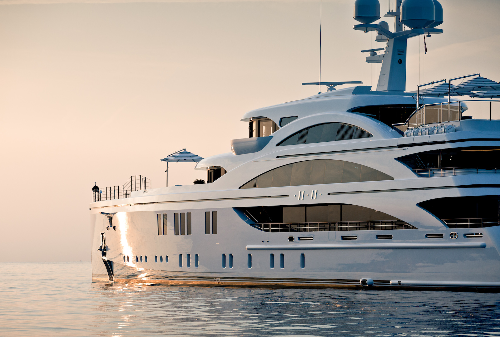 SOUNDWAVE Yacht Charter Details, Benetti | CHARTERWORLD Luxury Superyachts