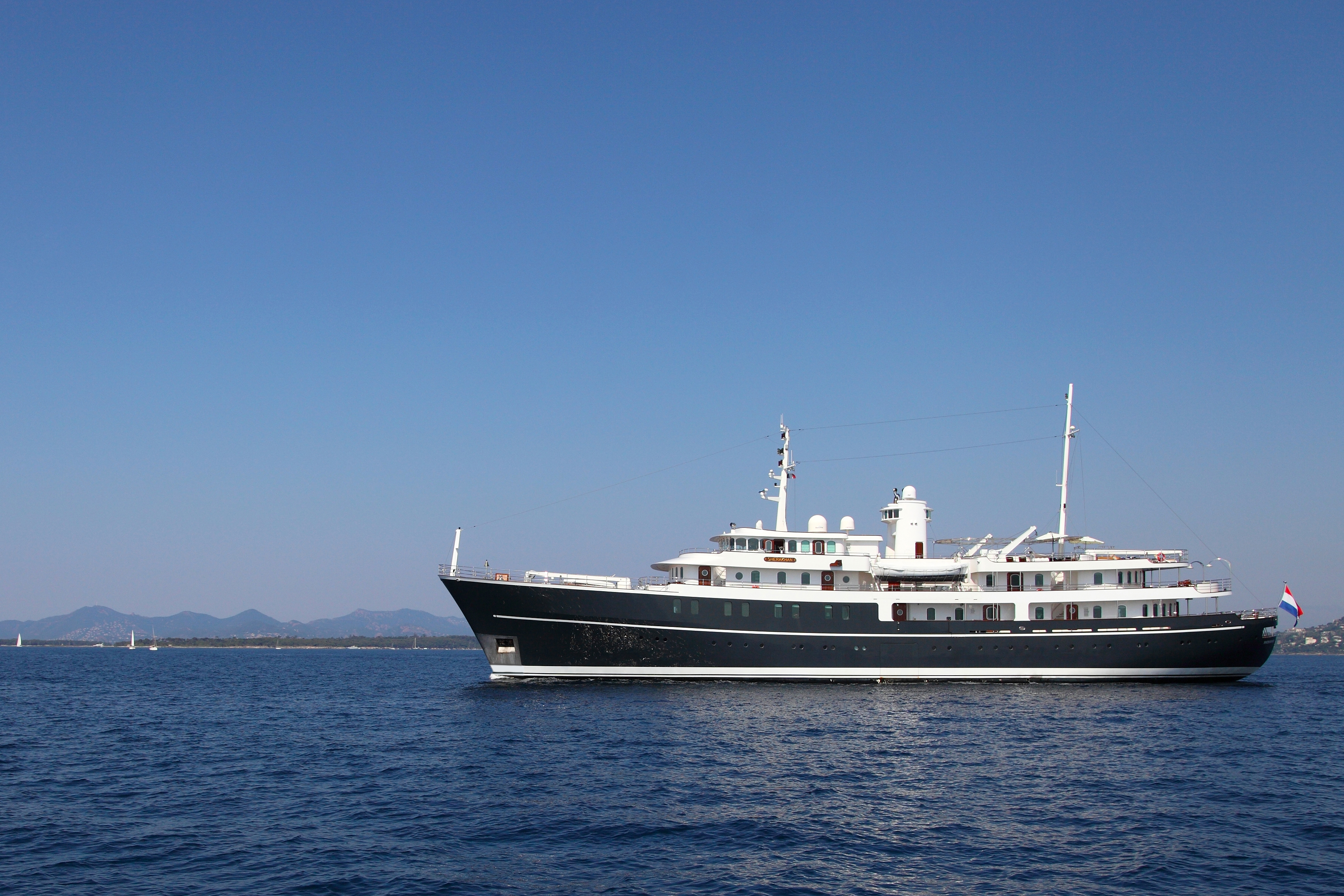 Icon Yachts Image Gallery – Luxury Yacht Browser | by CHARTERWORLD ...