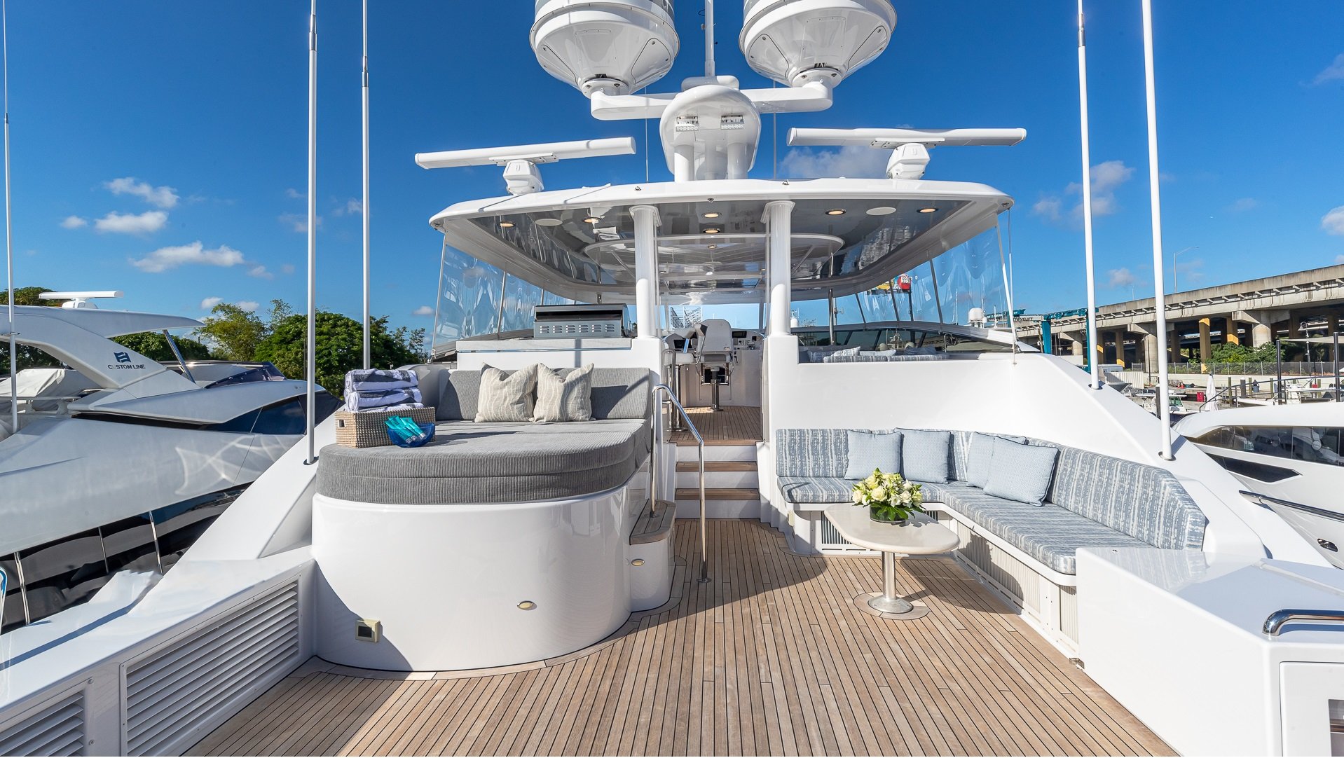 NO SHORTCUTS Yacht Charter Details, Westport | CHARTERWORLD Luxury ...