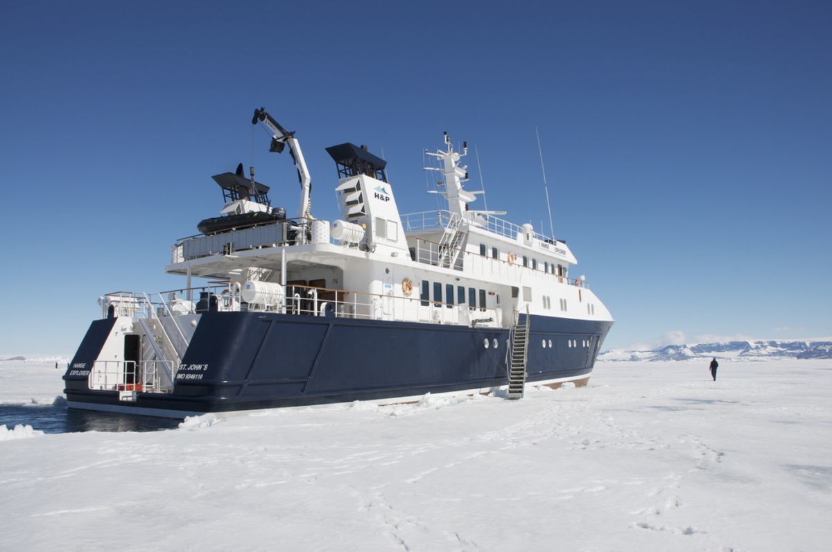 Explorer Image Gallery – Luxury Yacht Browser | by CHARTERWORLD ...