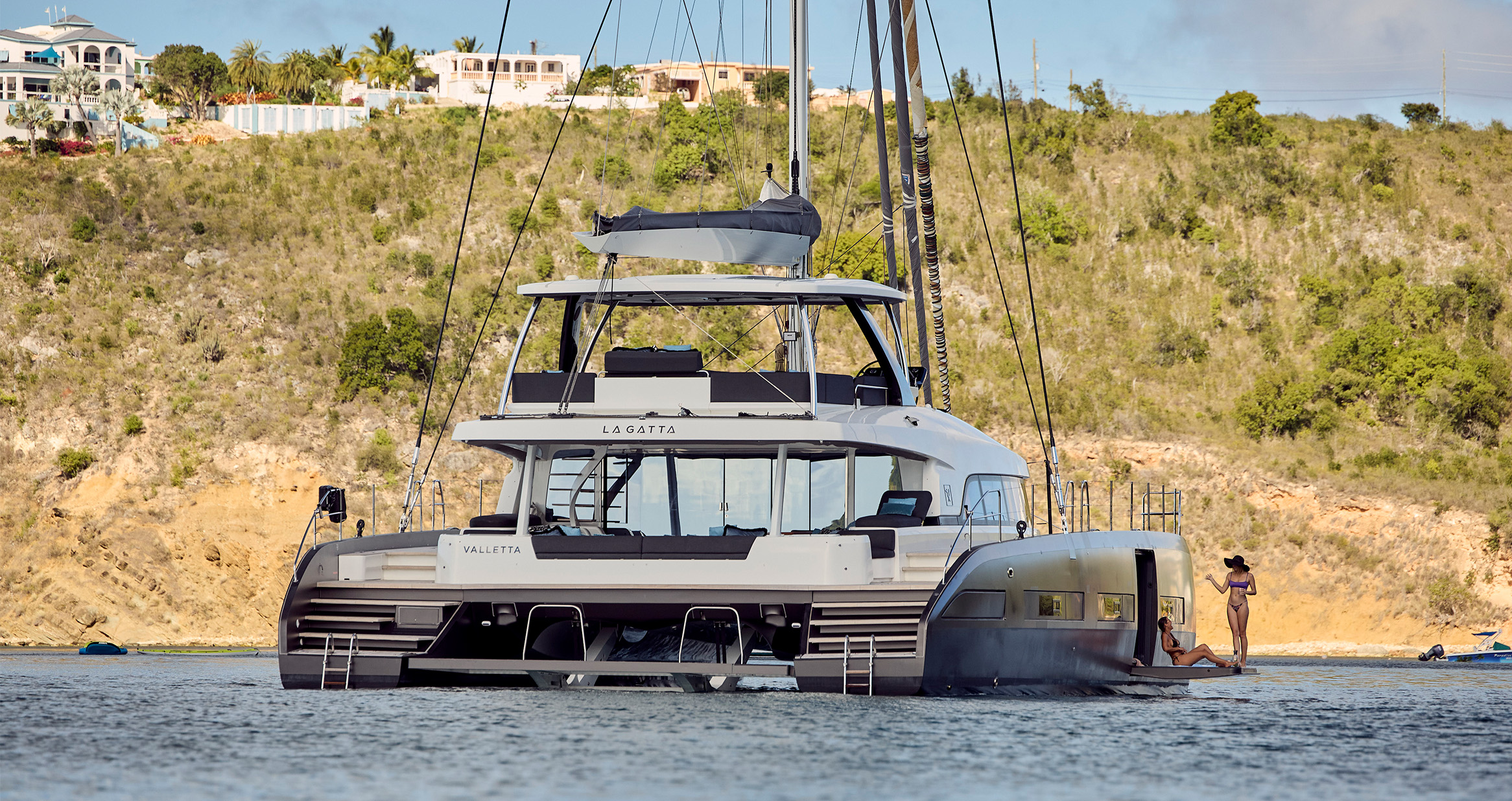 Yacht LA GATTA, Lagoon | CHARTERWORLD Luxury Superyacht Charters