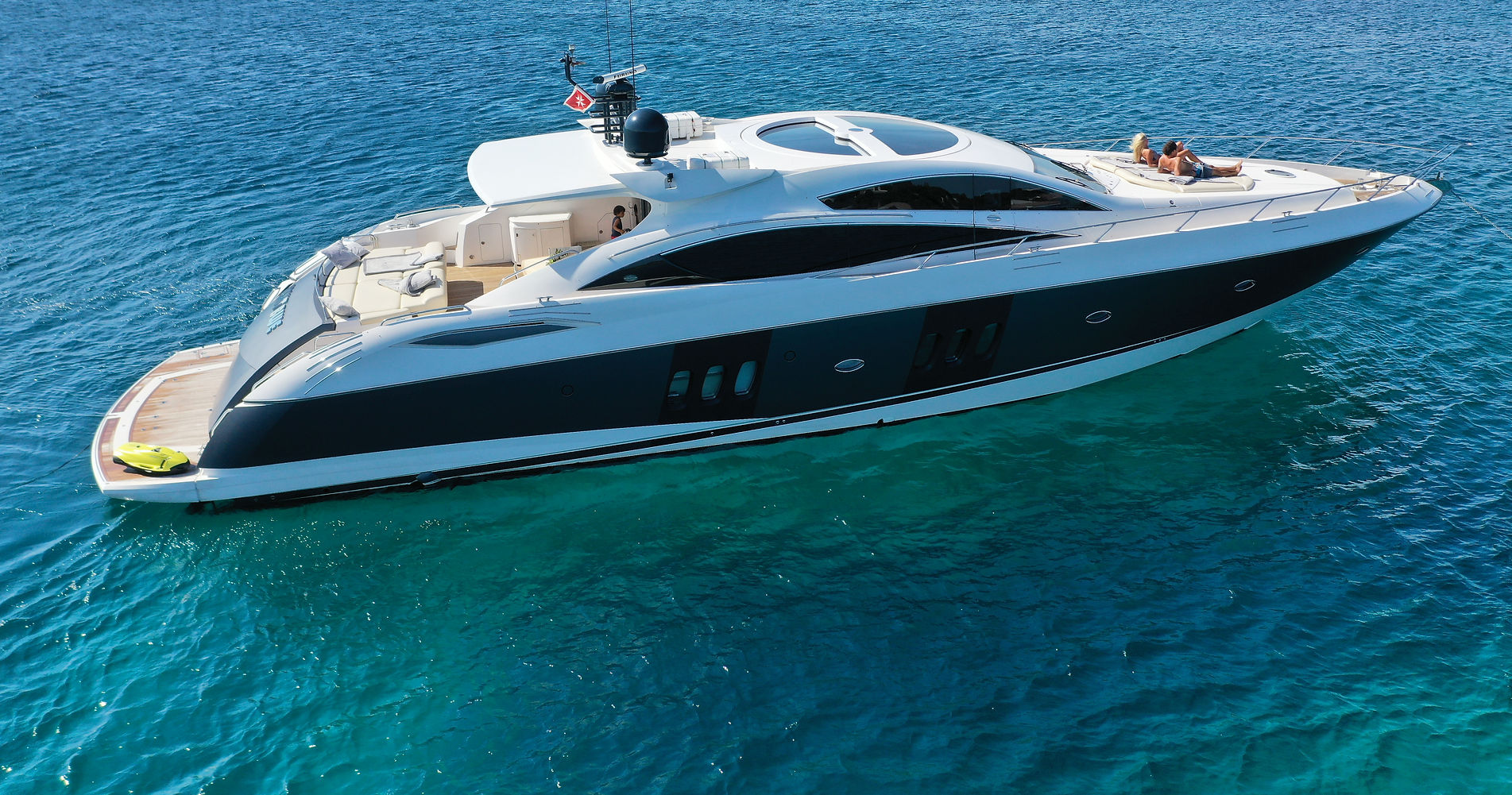 Yacht LIGHT BLUE, Sunseeker | CHARTERWORLD Luxury Superyacht Charters