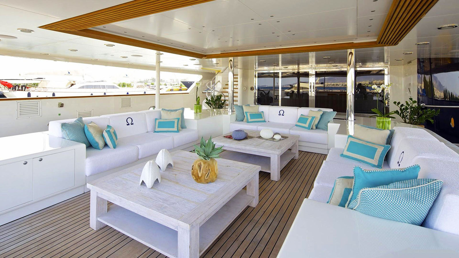 Main Deck Image Gallery – Luxury Yacht Browser | by CHARTERWORLD ...