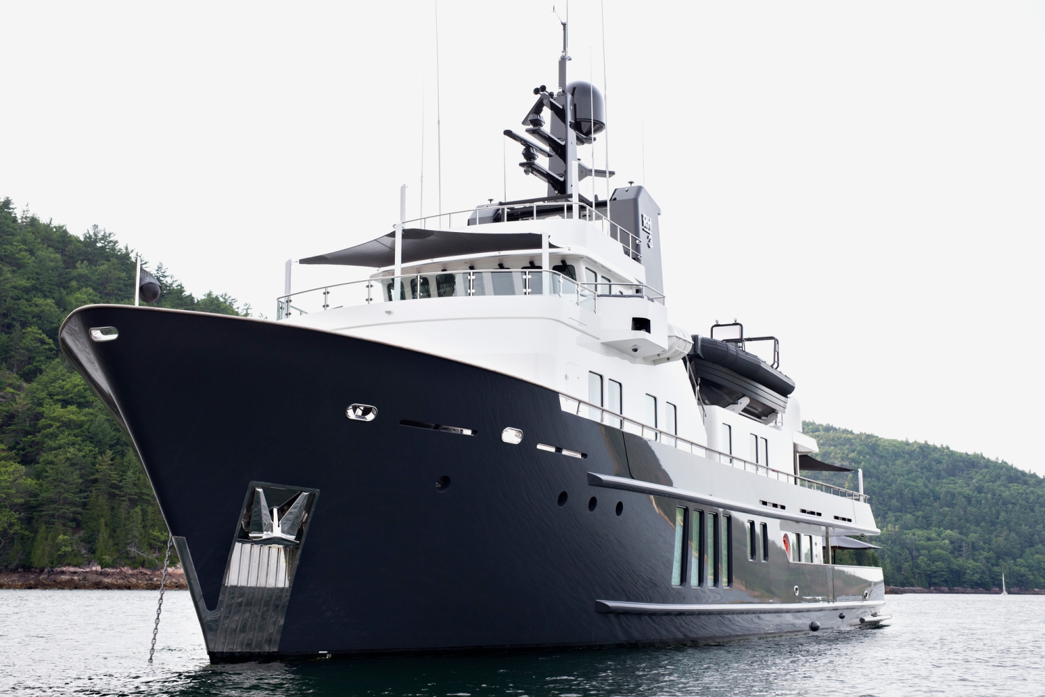 RH3 Yacht Charter Details, Explorer yacht | CHARTERWORLD Luxury Superyachts