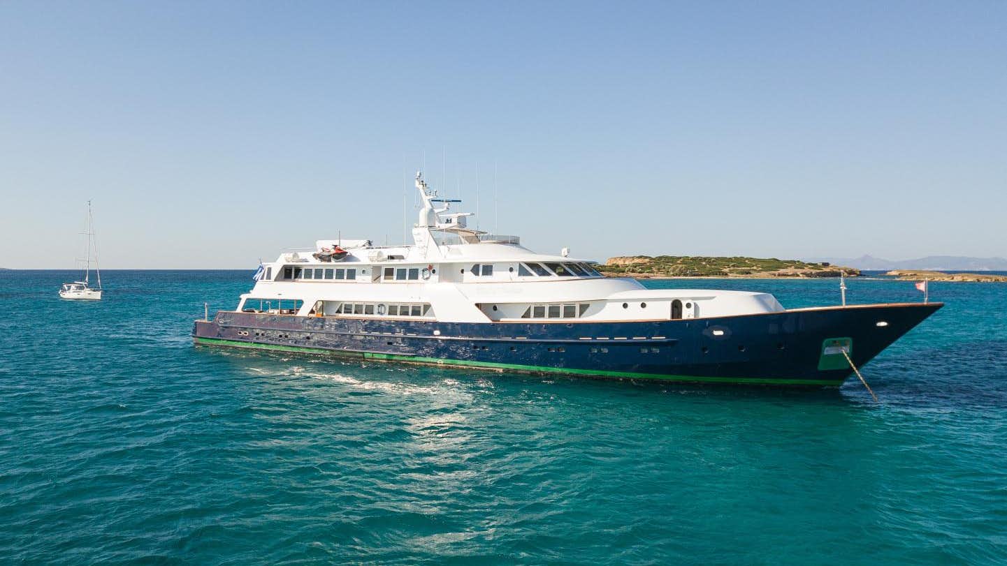 WIND OF FORTUNE Yacht Charter Details, CRN Ancona | CHARTERWORLD Luxury ...