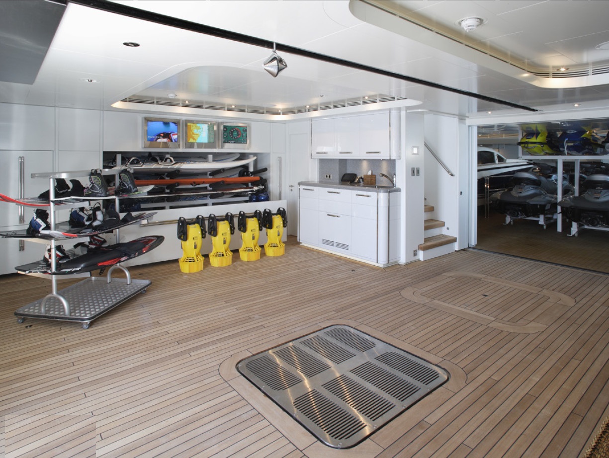 WHEELS Yacht Charter Details, Oceanco | CHARTERWORLD Luxury Superyachts