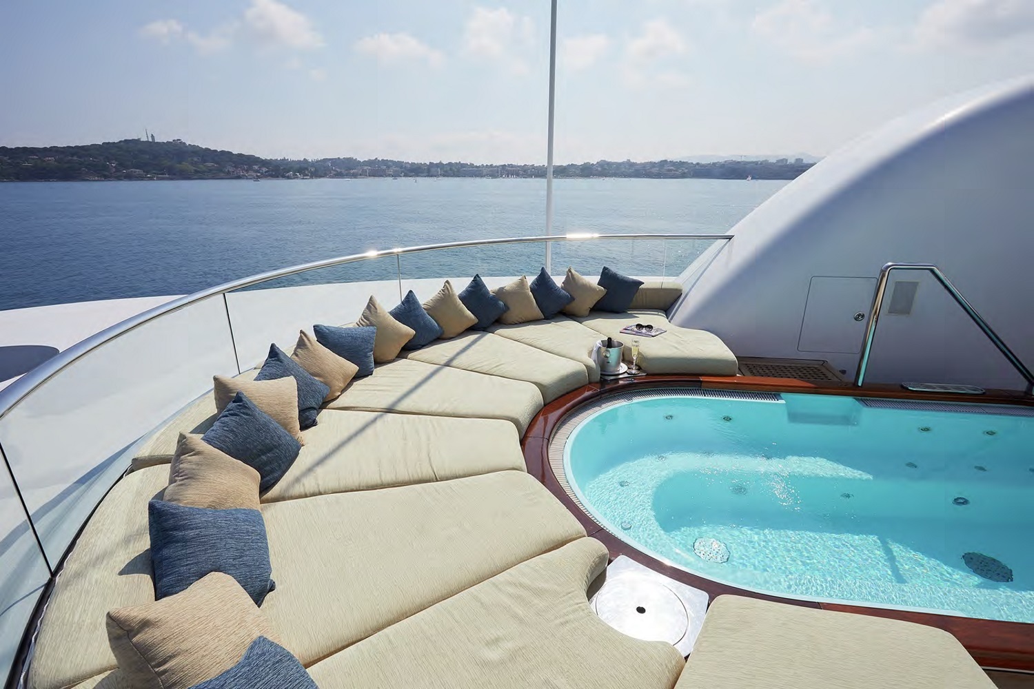 WHEELS Yacht Charter Details, Oceanco | CHARTERWORLD Luxury Superyachts