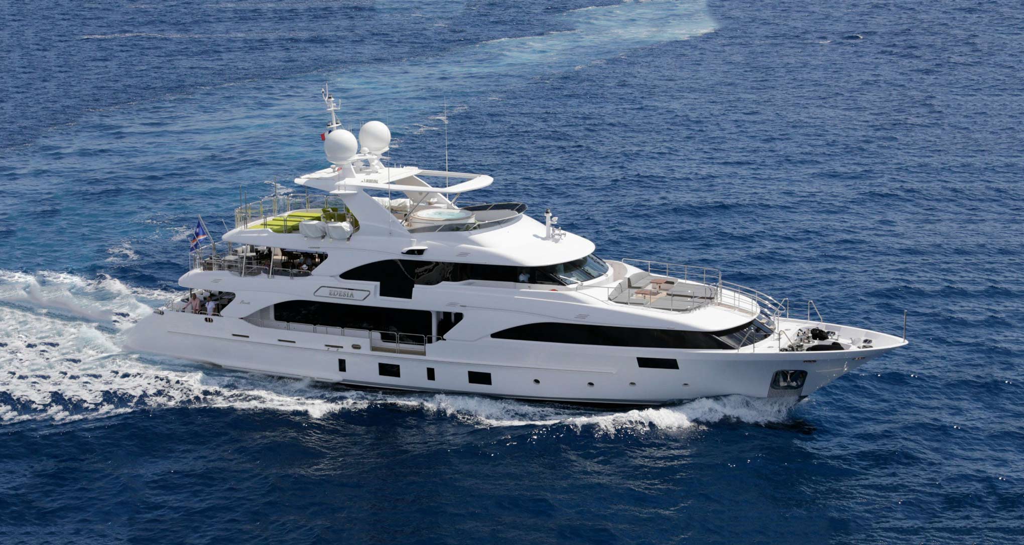 Yacht MINA, Benetti 121 | CHARTERWORLD Luxury Superyacht Charters