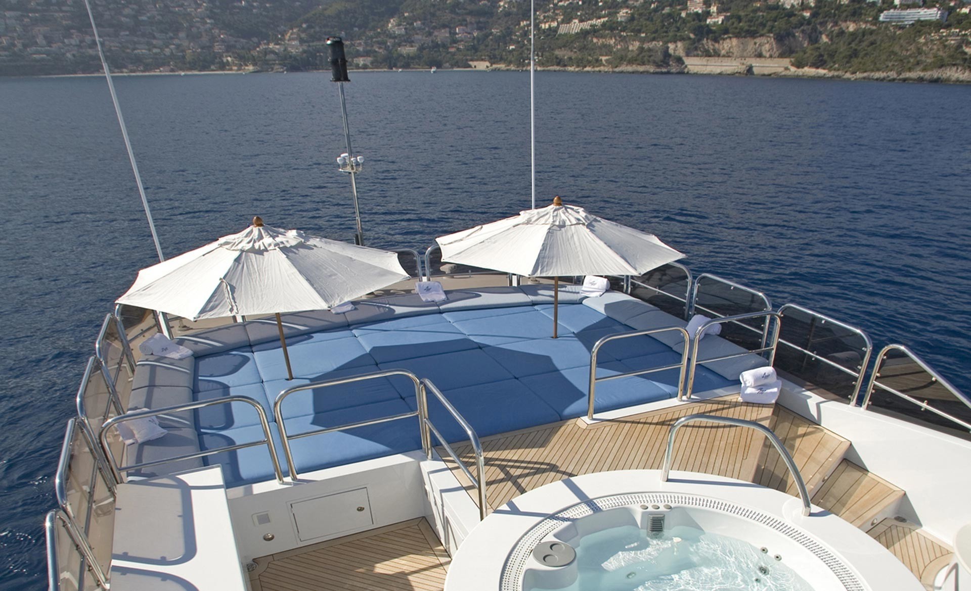 GLAZE Yacht Charter Details, Trinity Yachts | CHARTERWORLD Luxury ...