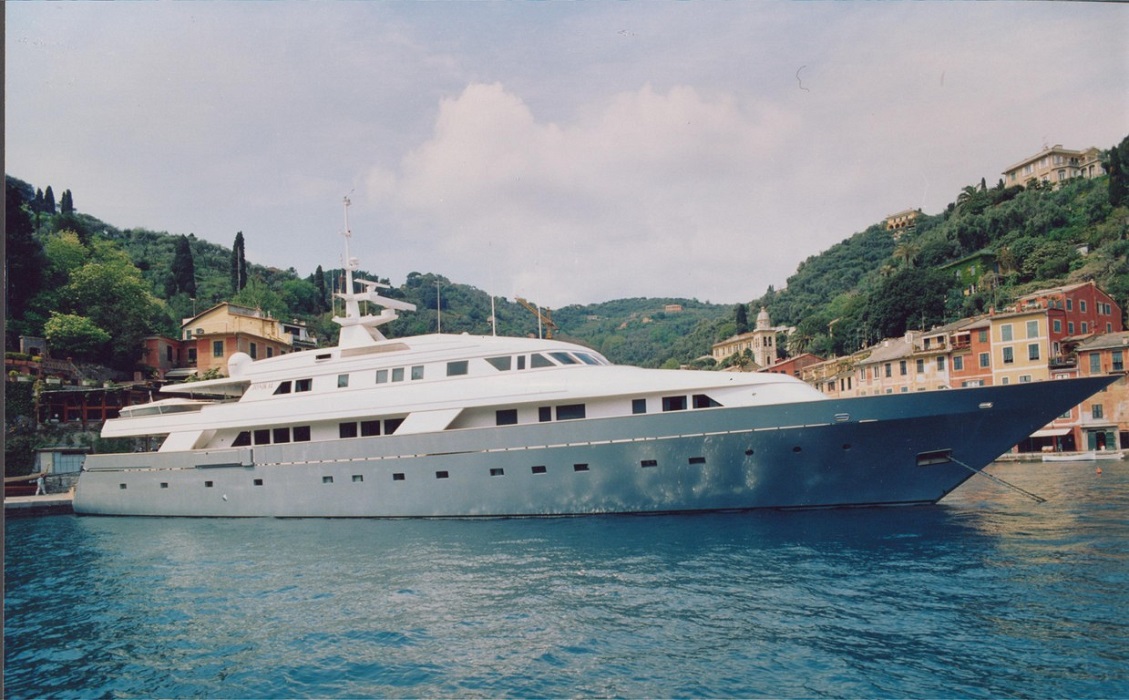 SOKAR Yacht Charter Details, Codecasa | CHARTERWORLD Luxury Superyachts