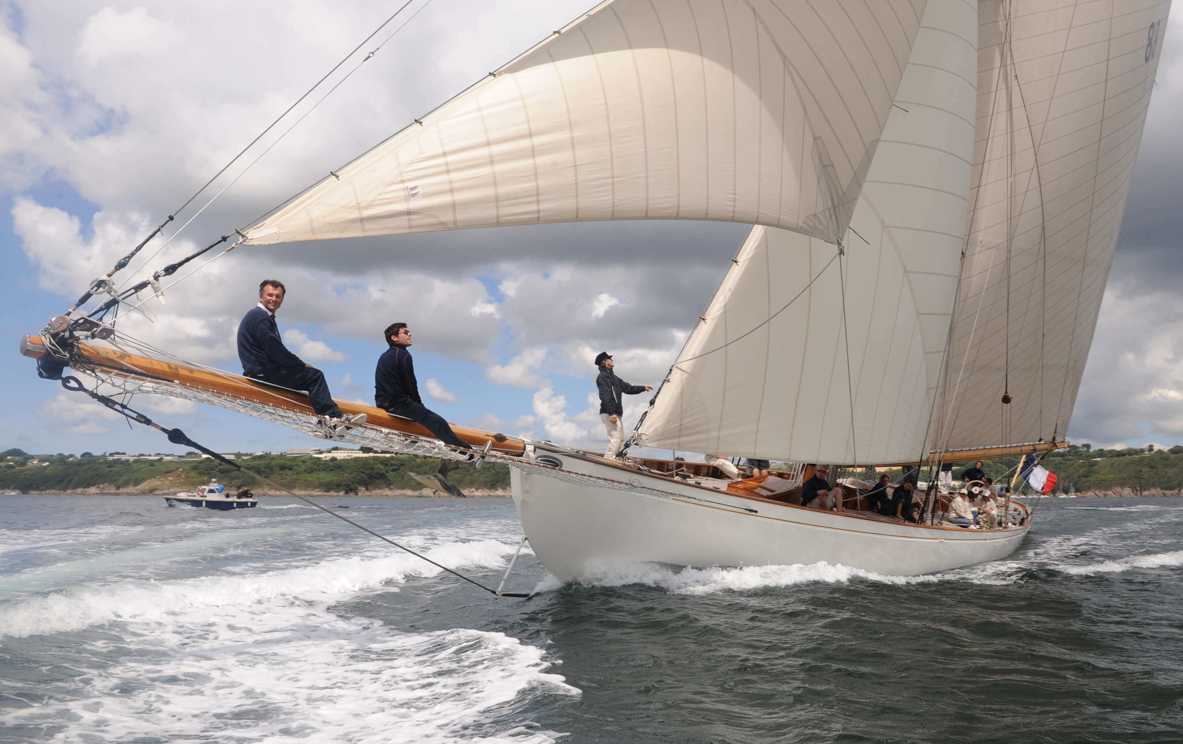 MOONBEAM IV Yacht Charter Details, William Fife & Son | CHARTERWORLD ...