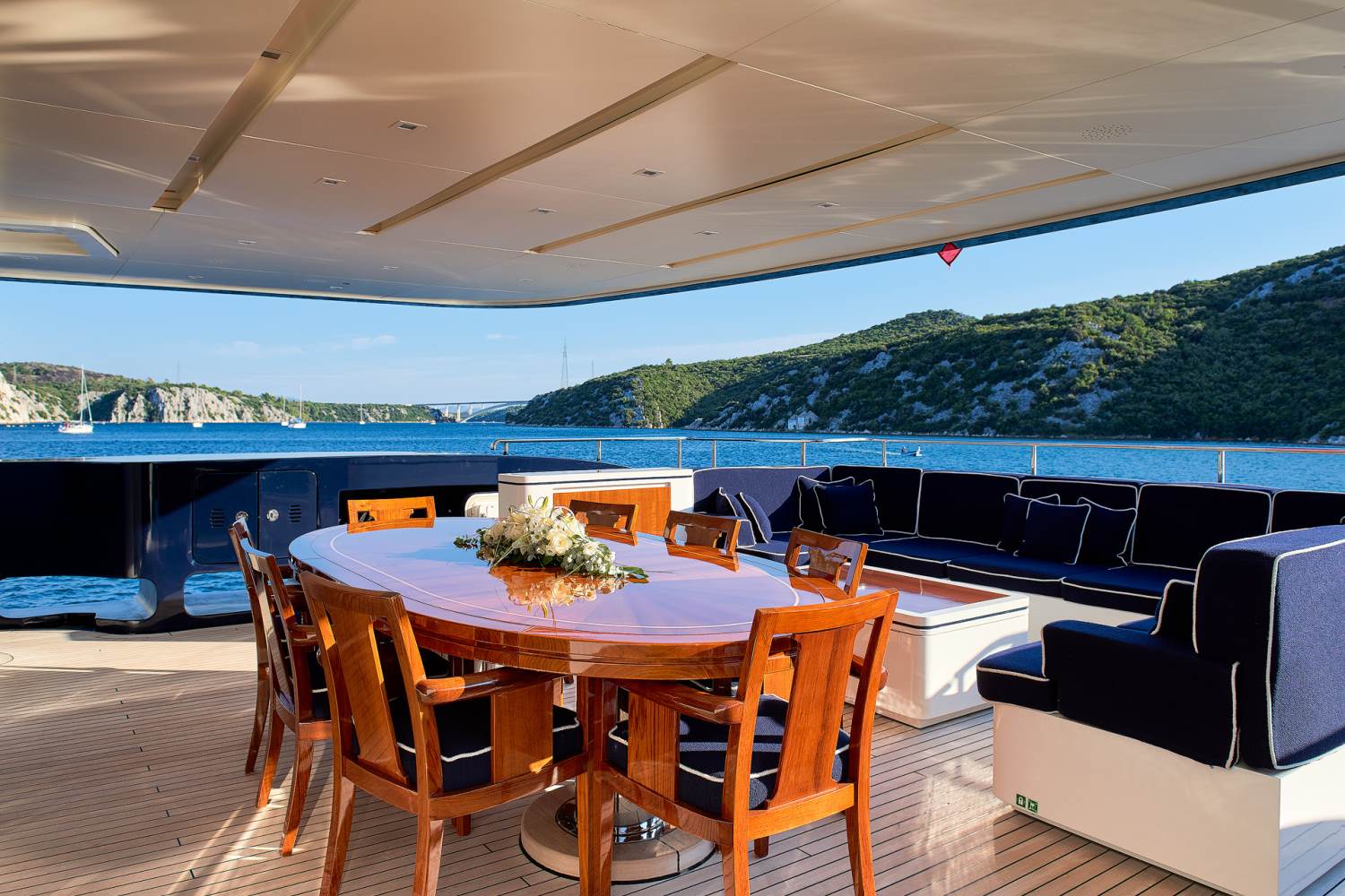 REVE DOR Yacht Charter Details, Sanlorenzo | CHARTERWORLD Luxury ...