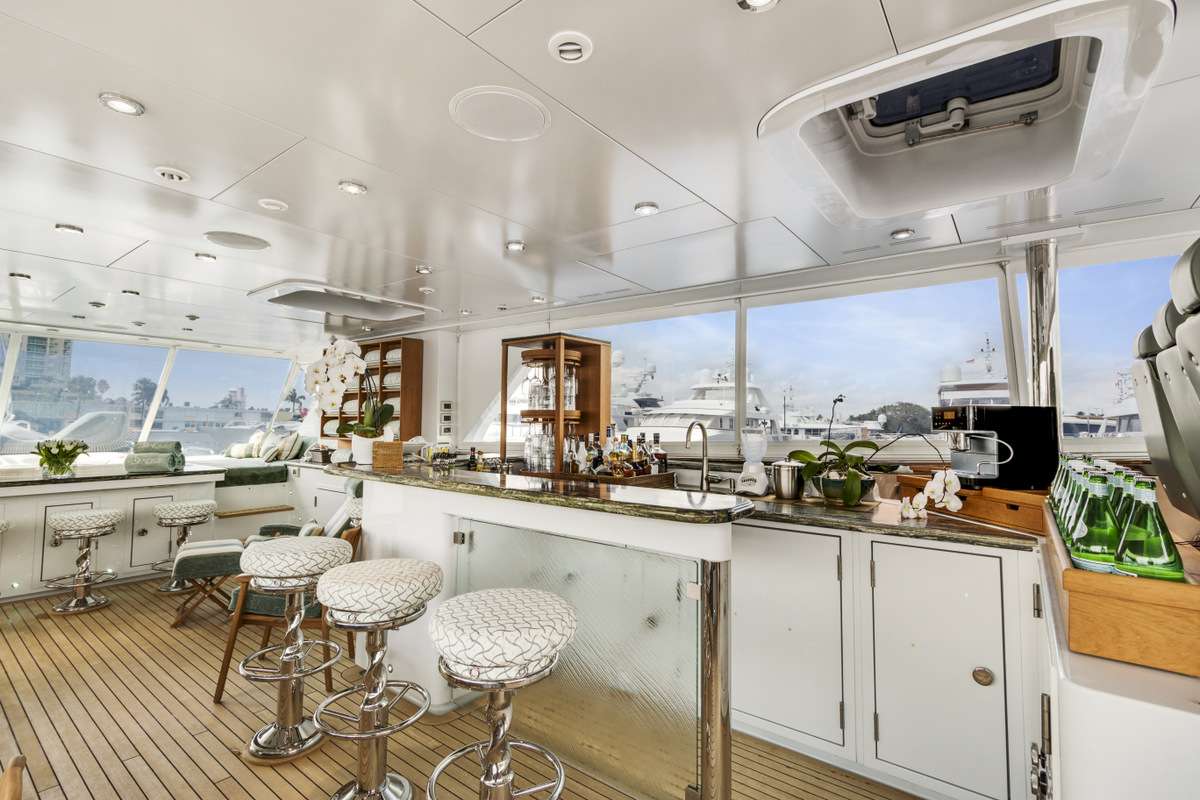 KASHMIR Yacht Charter Details, Splendor Yachts | CHARTERWORLD Luxury ...