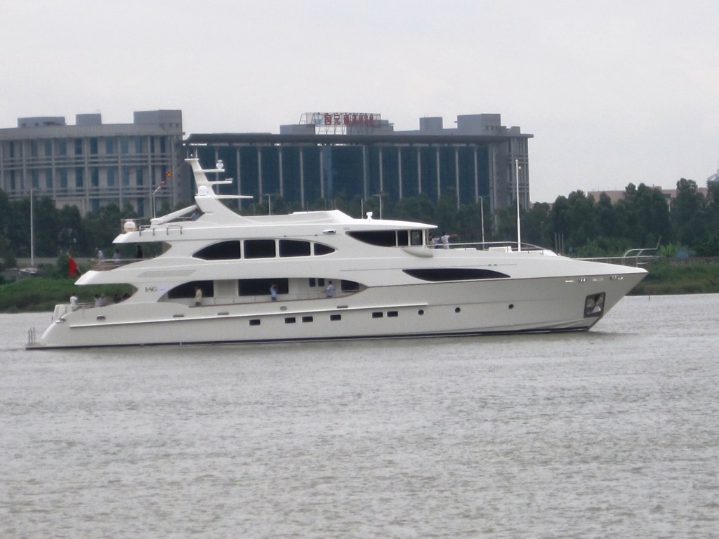 Yacht No bada Bees, IAG Yachts | CHARTERWORLD Luxury Superyacht Charters