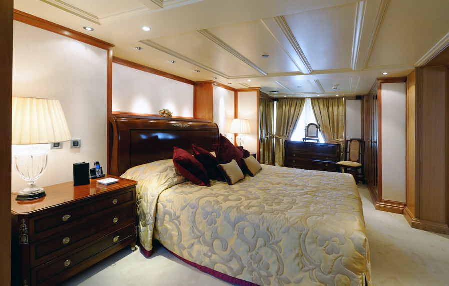 Christina O Yacht Charter Details, Canadian Vickers | CHARTERWORLD ...