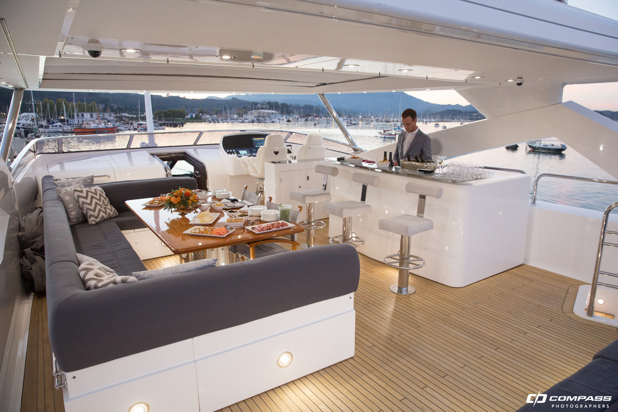 EMRYS Yacht Charter Details, Sunseeker | CHARTERWORLD Luxury Superyachts