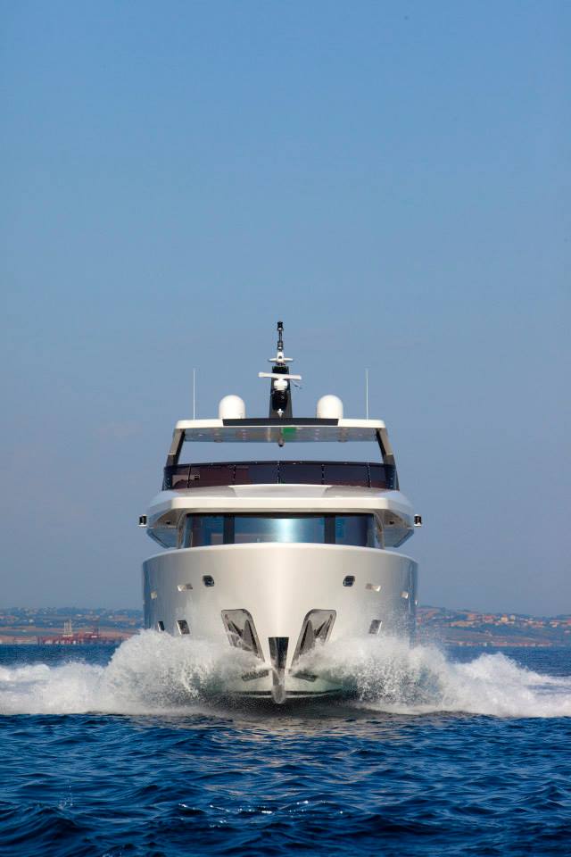 Yacht YOLO, a CdM Nauta Air 86' Superyacht | CHARTERWORLD Luxury ...