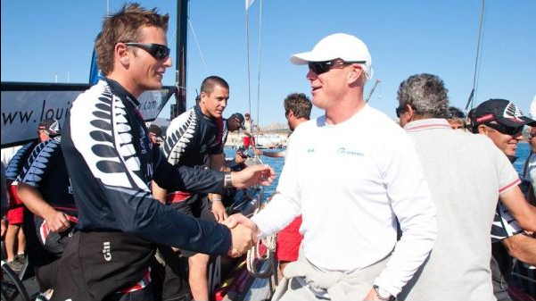 Karol Jablonski greets Dean Barker at his arrival to the pontoon © Bob ...