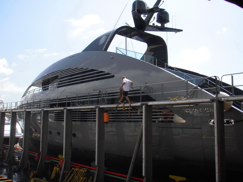 Motor yacht Ocean Emerald on Dockwise Yacht Transport DYT’s SS4 - Photo ...