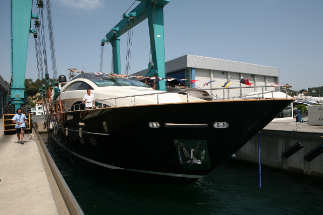 Riva launches the 8th 115’ Athena motor yacht at the Ferretti shipyard ...