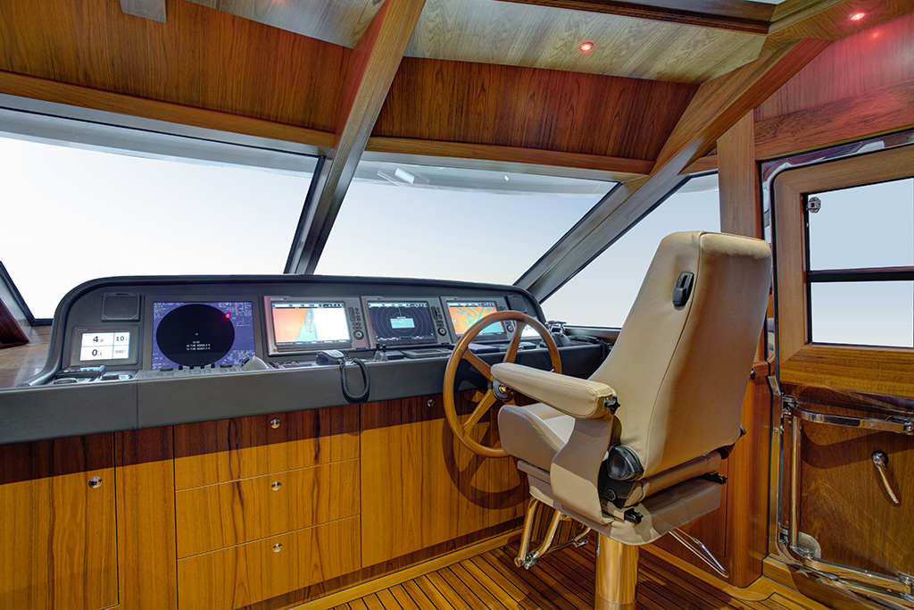 Motor yacht Boonooroo II - Main Deck - Wheelhouse — Yacht Charter ...