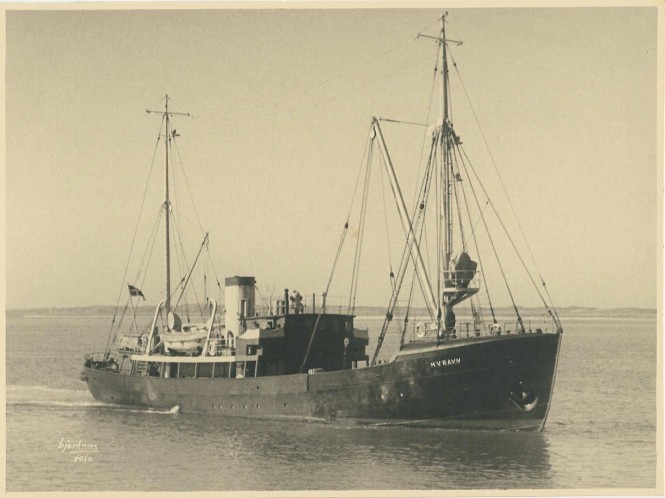 The 42m HV RAVN — Yacht Charter & Superyacht News