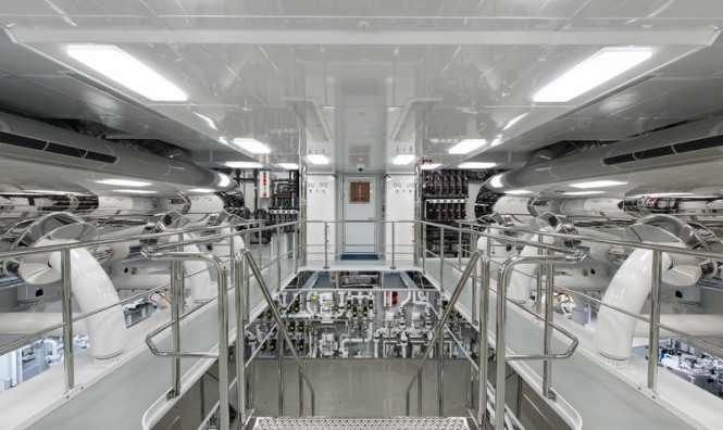 Super yacht Solandge - Engine Room - Photo by Klaus Jordan — Yacht ...