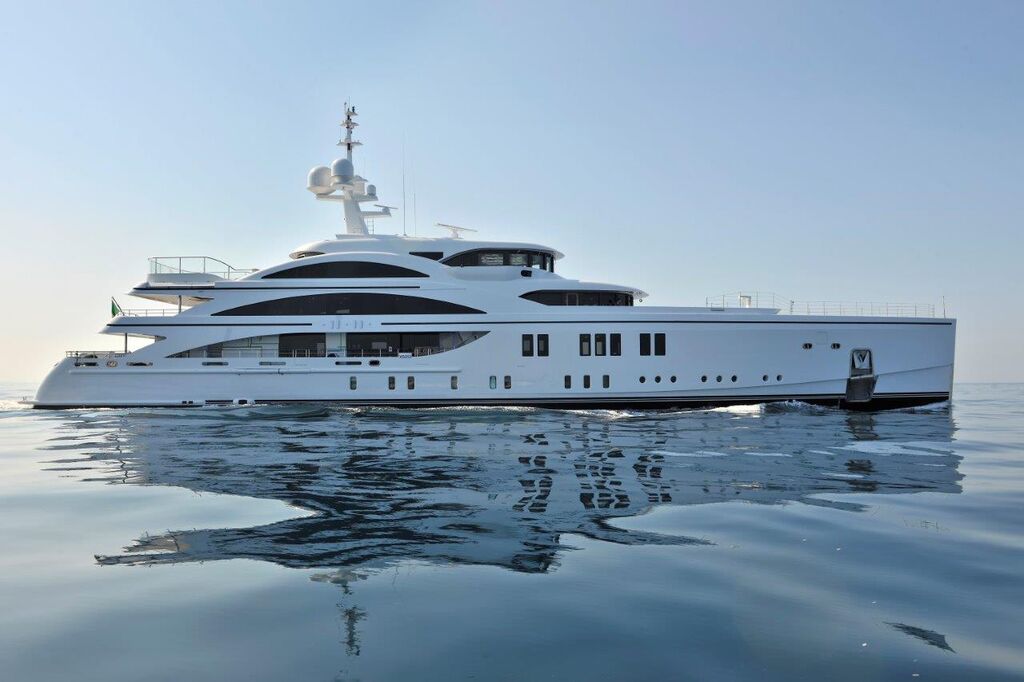 63m BENETTI mega yacht 11 11 (FB265) — Yacht Charter & Superyacht News