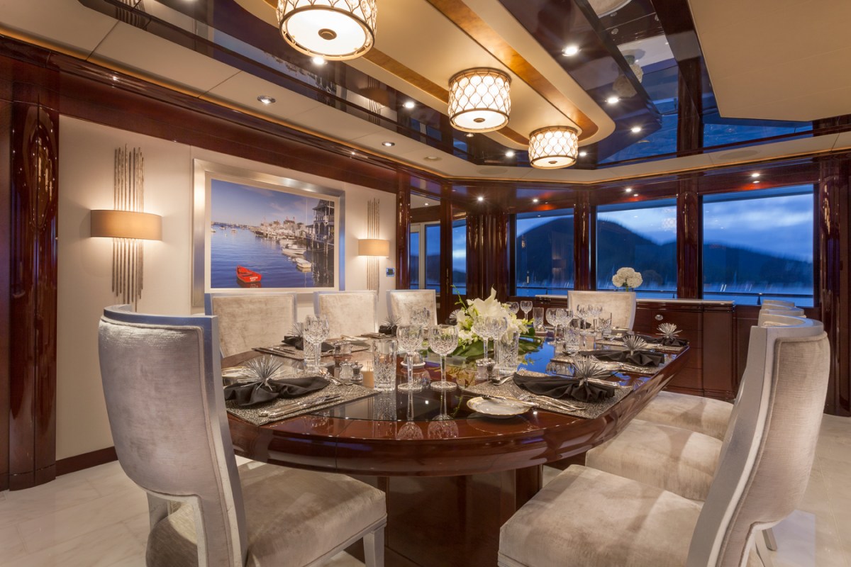 Motor yacht TRENDING - Formal dining area — Yacht Charter & Superyacht News