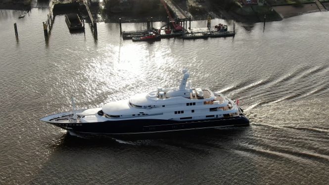 Video: 78m mega yacht C2 arrives at Abeking & Rasmussen for Refit ...