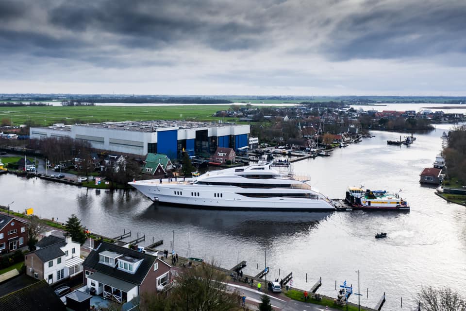 Feadship ‘Project 816’ superyacht launches in Amsterdam — Yacht Charter ...