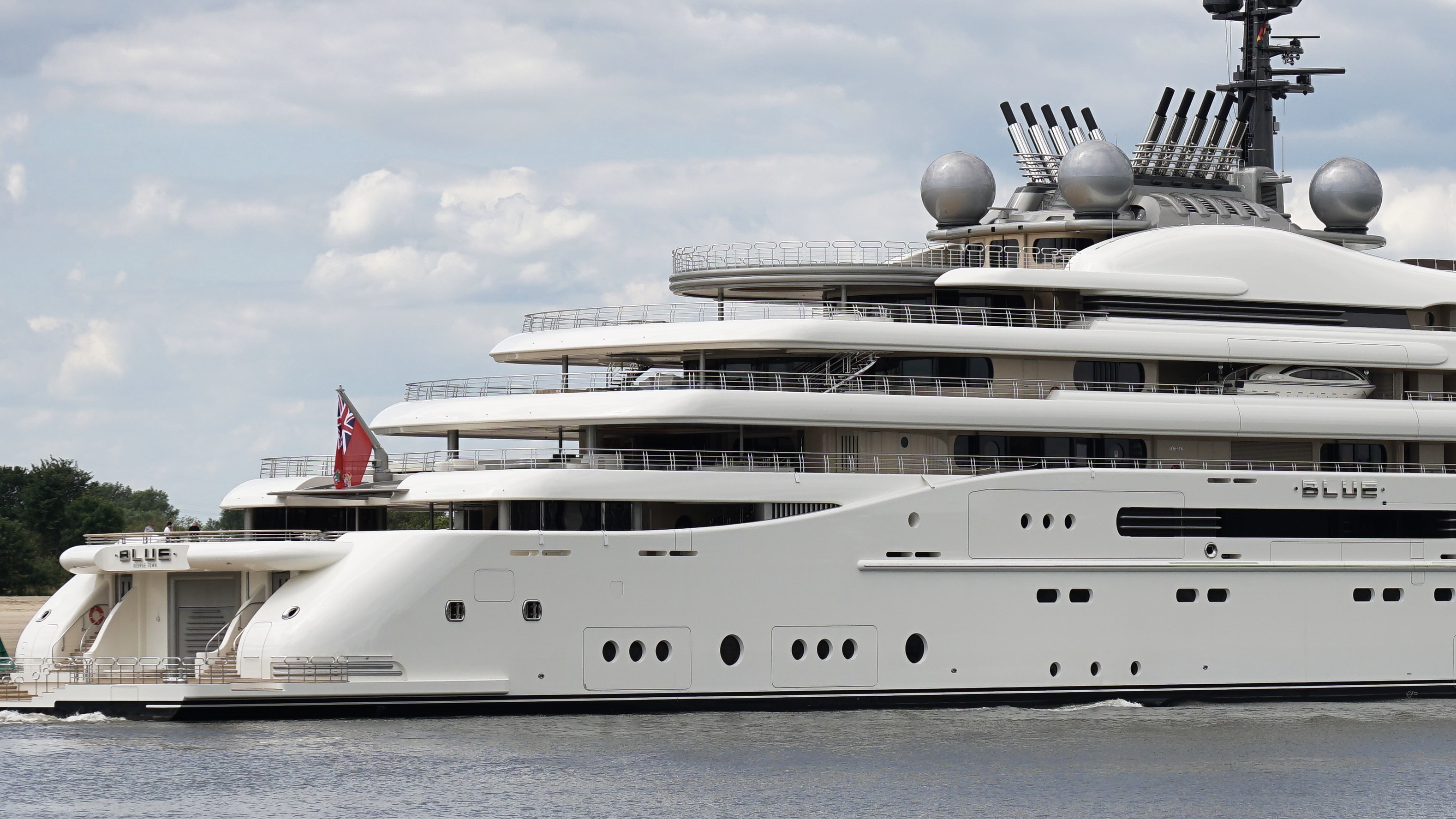 Luxury yacht BLUE - Photo © DrDuu — Yacht Charter & Superyacht News