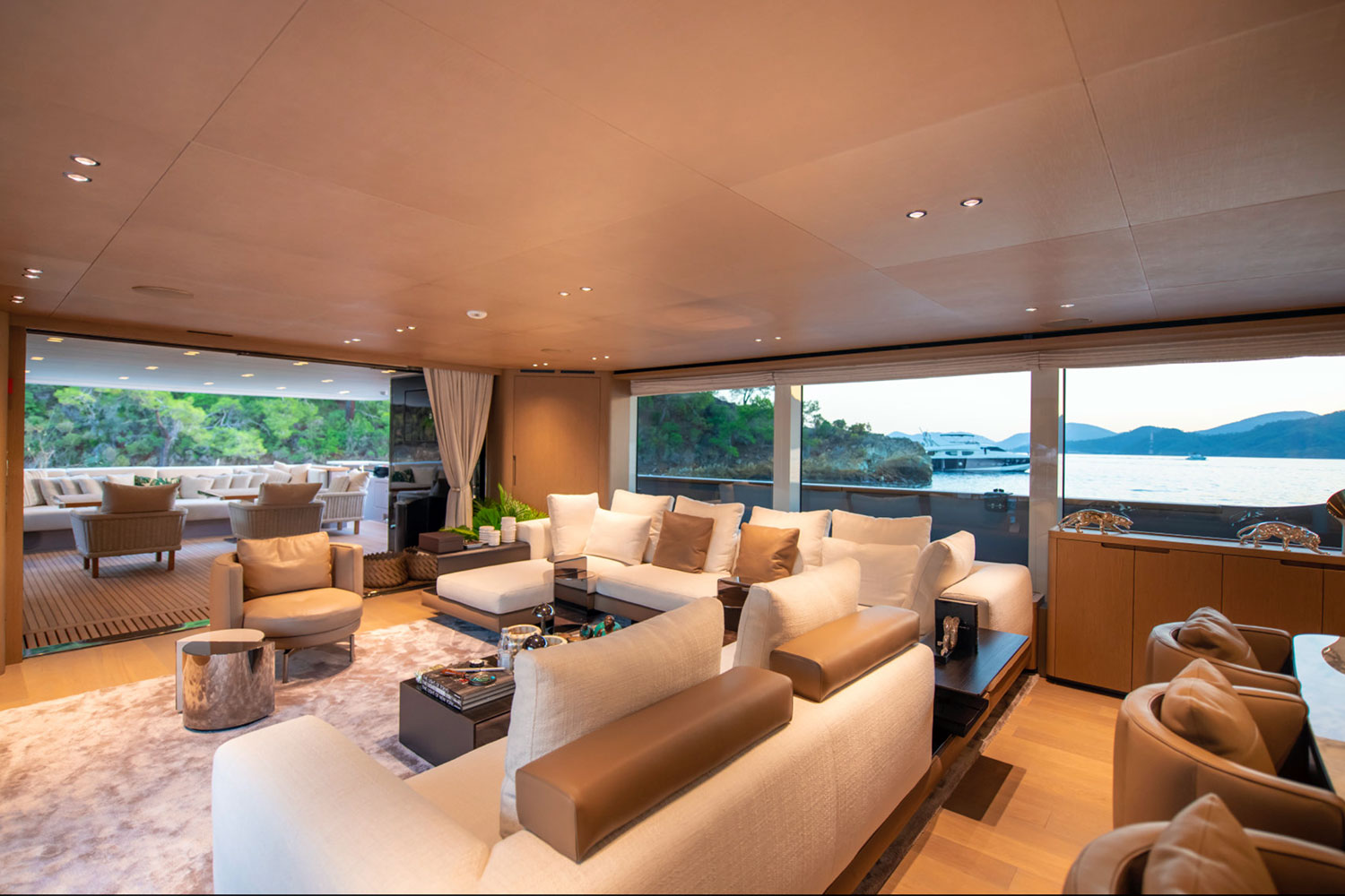 VERVEINE | Main salon lounge — Yacht Charter & Superyacht News
