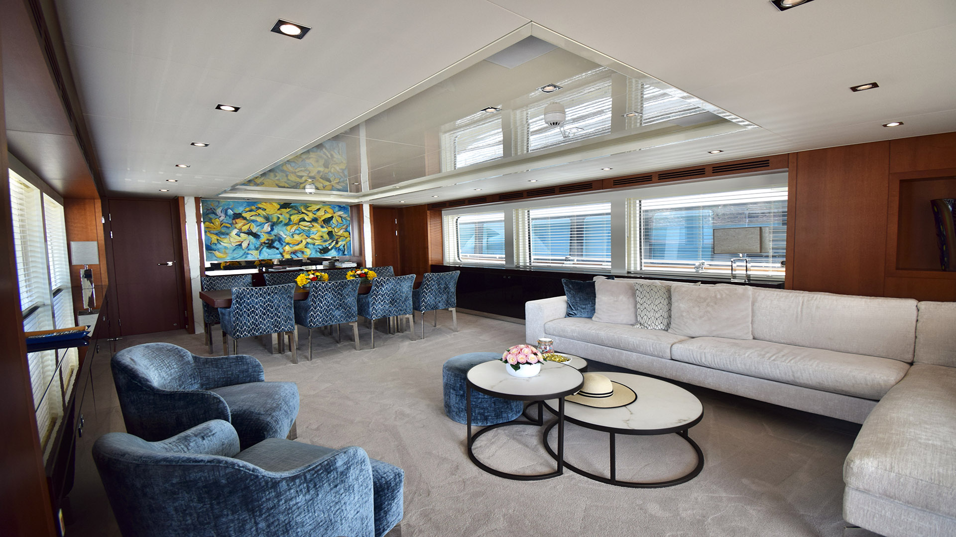 ORIZZONTE | Main salon lounge — Yacht Charter & Superyacht News