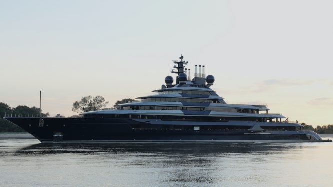 Spectacular 145m Lurssen mega yacht LUMINANCE on final sea trials before delivery — Yacht ...